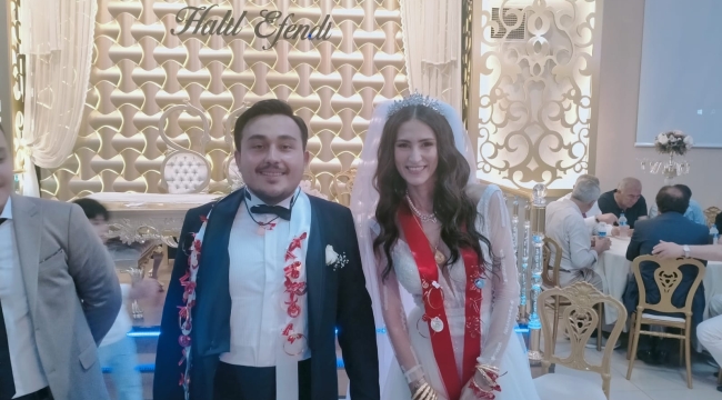 ELİF VE KUTAY ÇİFTİ DÜNYA EVİNE GİRDİ - Okuyorum Gazetesi